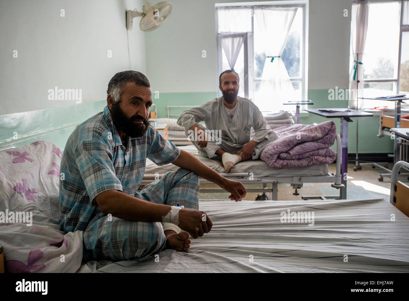 Male orthopedics and surgical ward in Central Hospital of Afghan Red ...