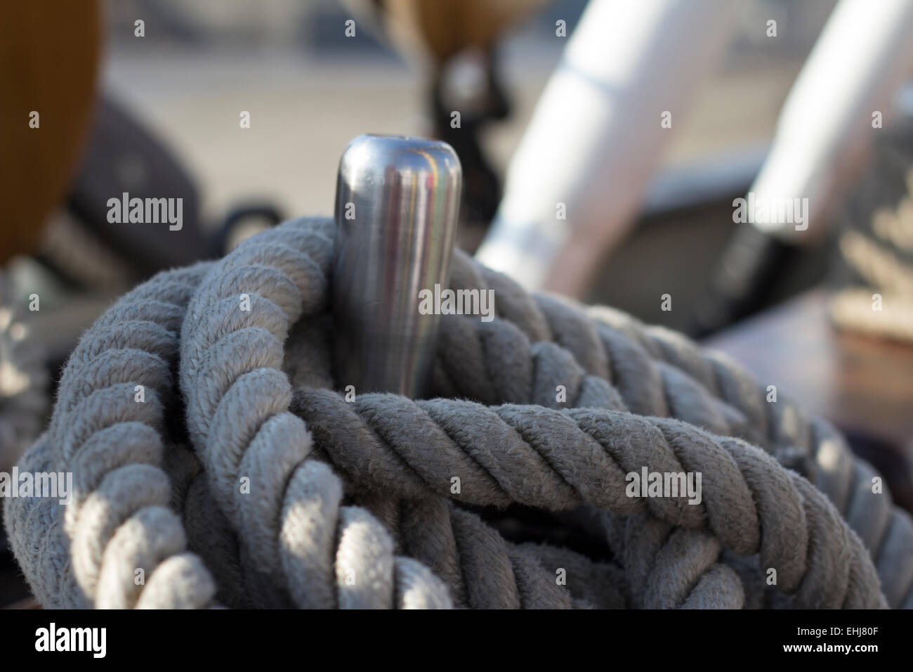 Ropes of navigation hi-res stock photography and images - Alamy