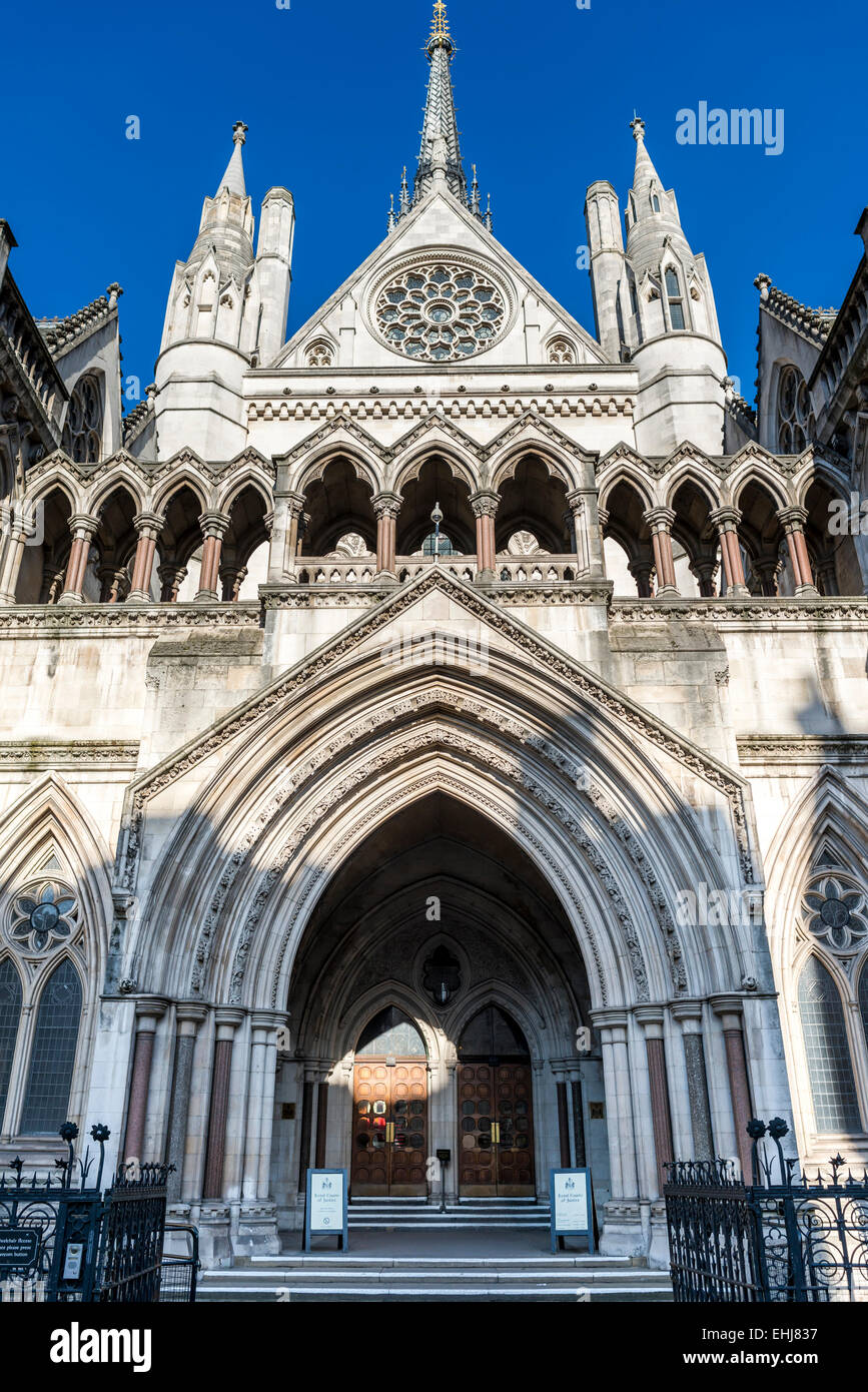 High court london hi-res stock photography and images - Alamy
