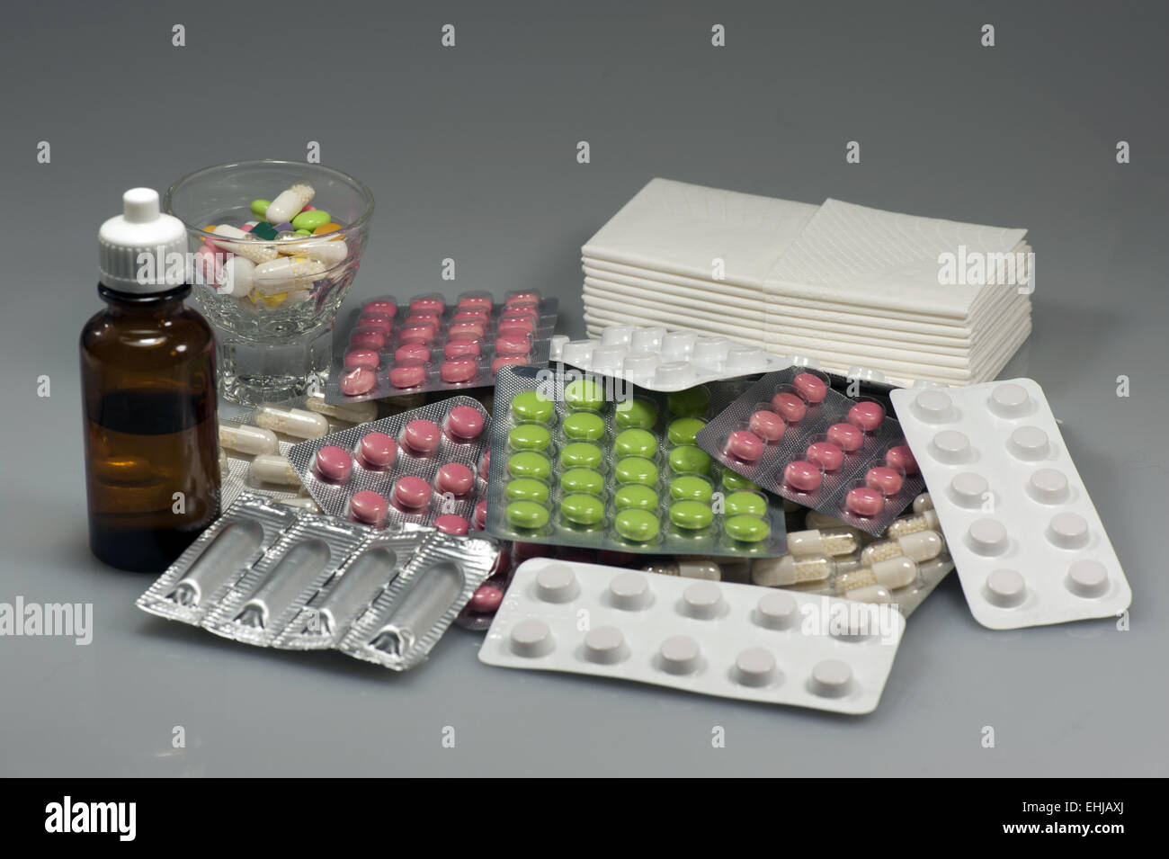 Drugs mix hi-res stock photography and images - Alamy