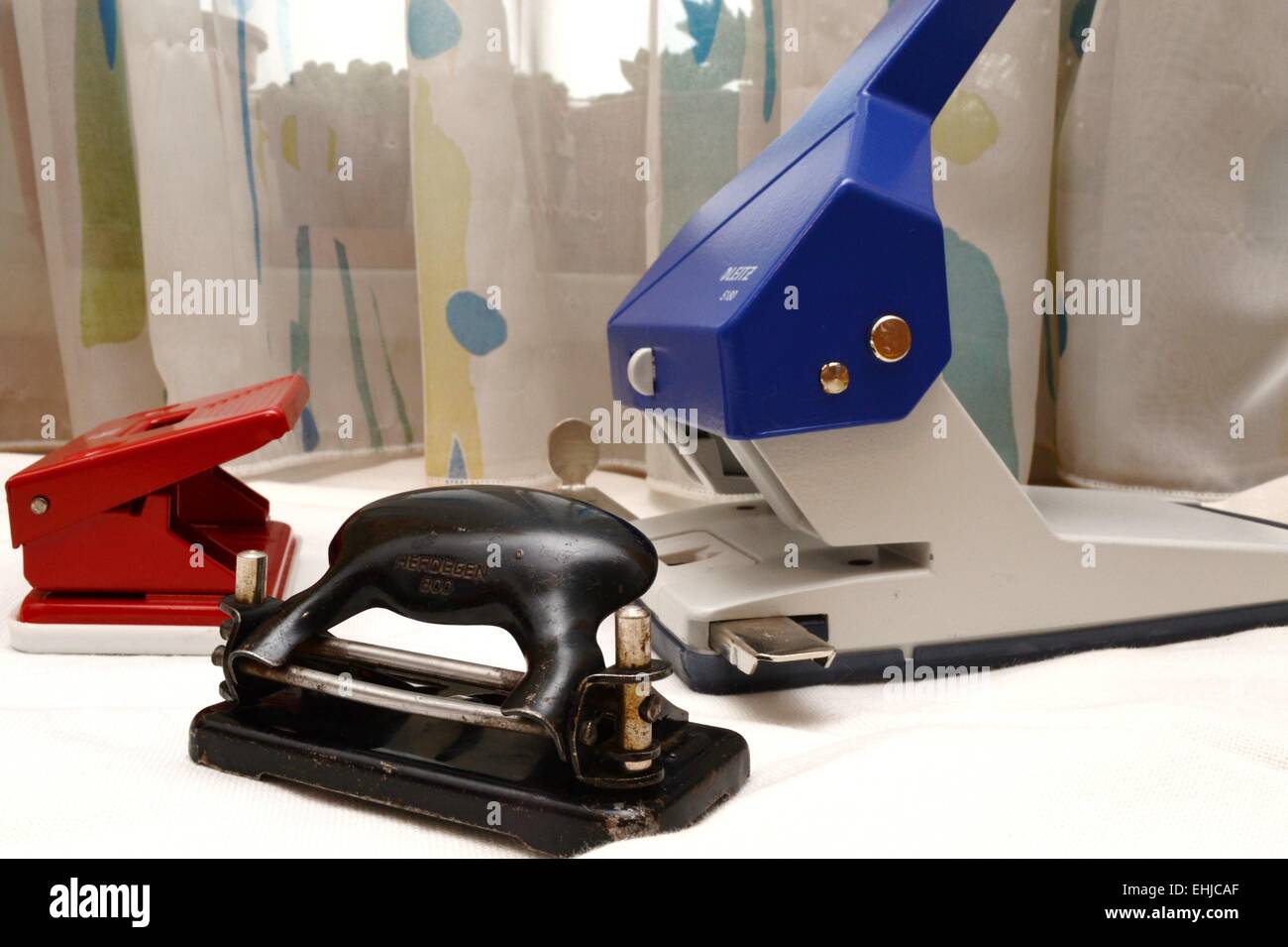 Office equipment hi-res stock photography and images - Alamy