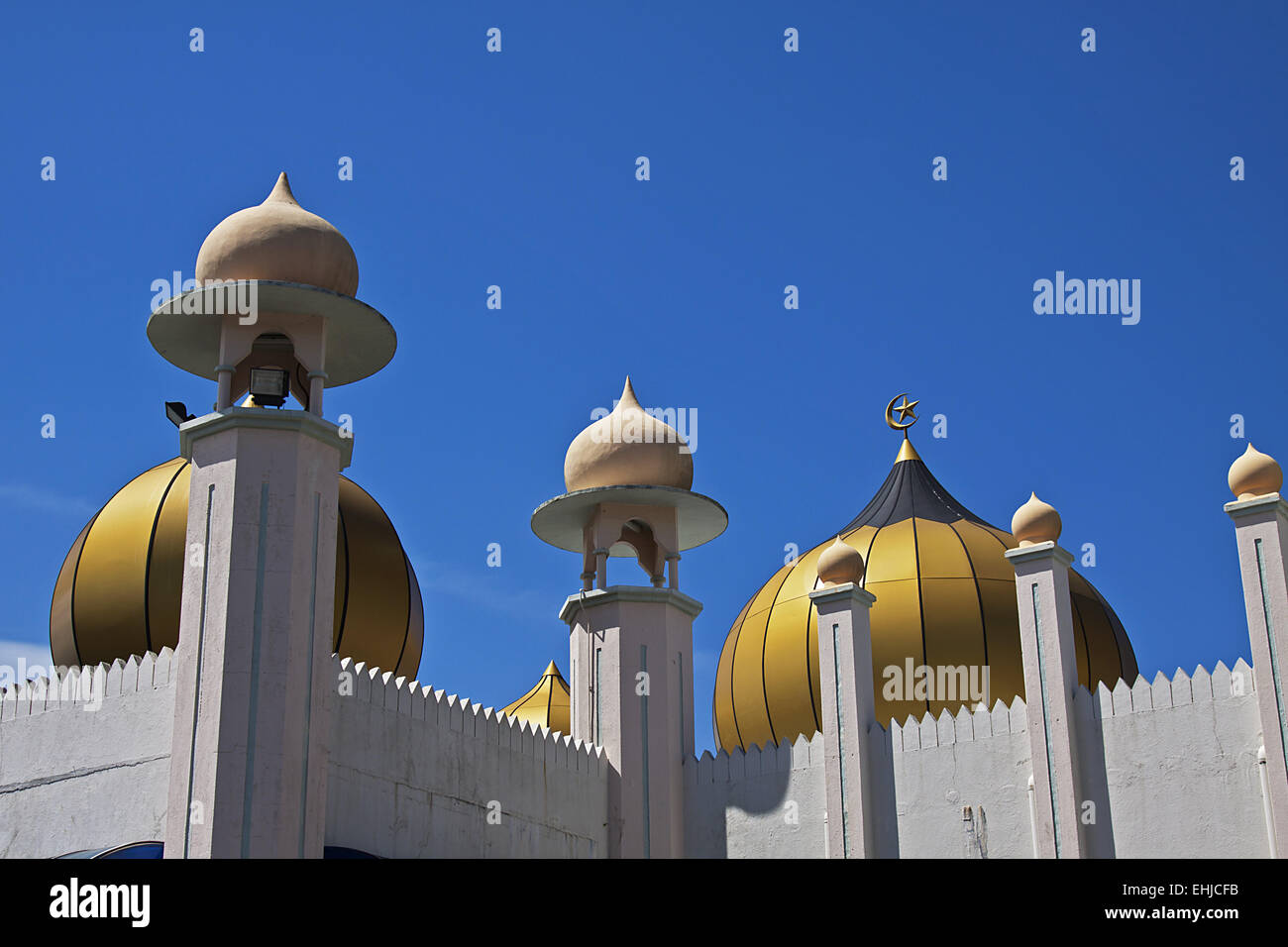 Imam mosque roof hi-res stock photography and images - Alamy
