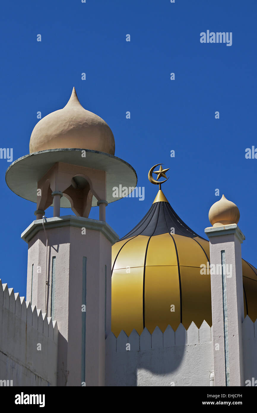 Imam mosque roof hi-res stock photography and images - Alamy