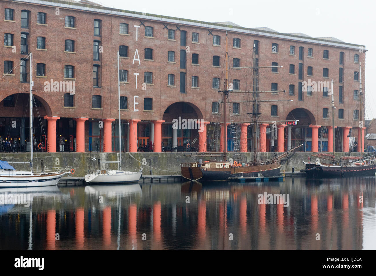 Tate Liverpool on Albert Docks Liverpool Stock Photo - Alamy