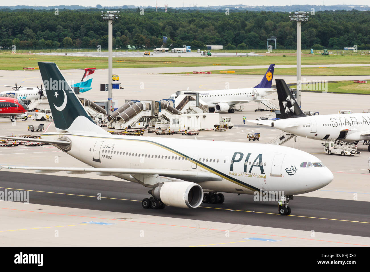 Pakistan movement hi-res stock photography and images - Alamy