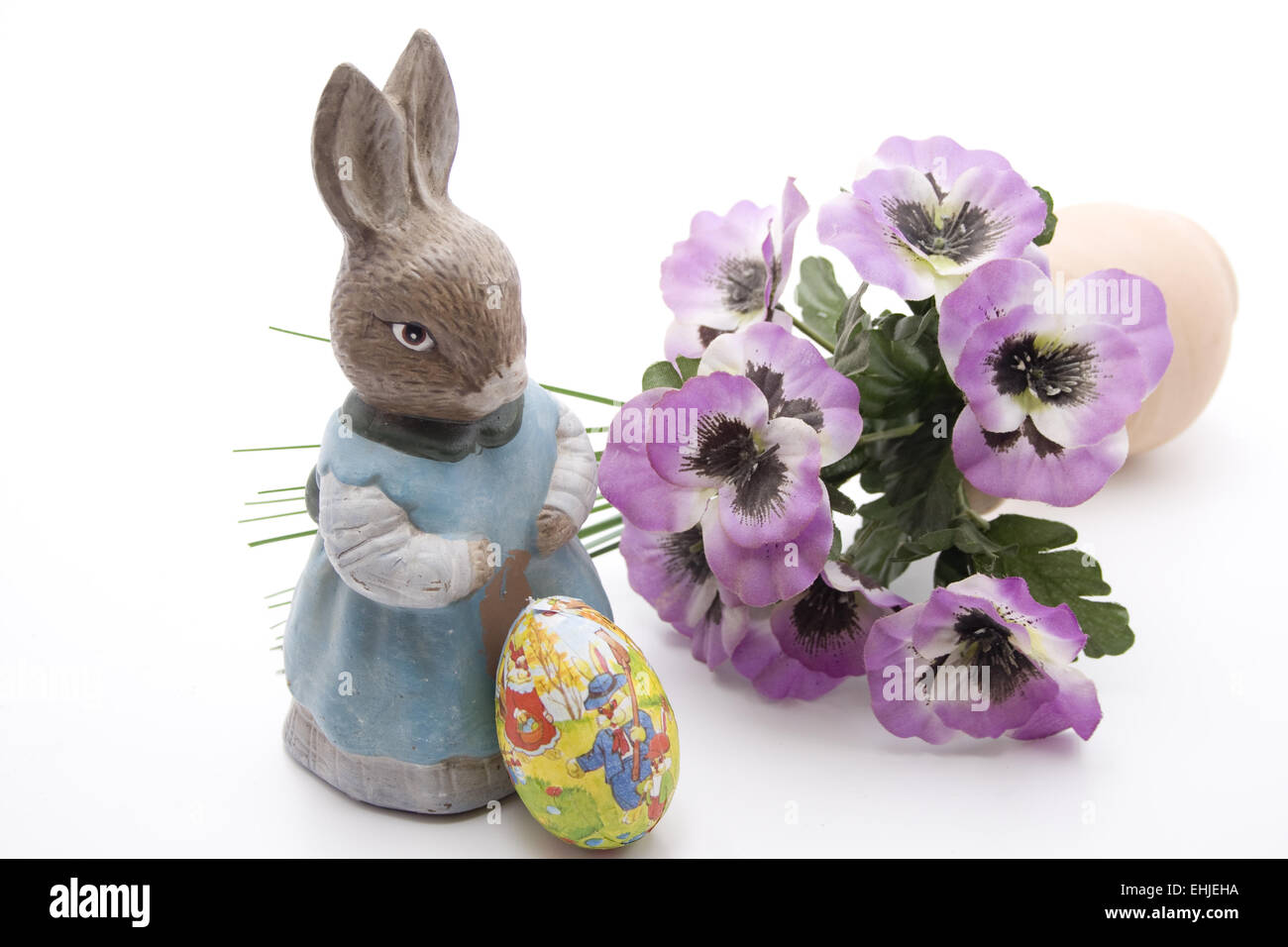Bunny with egg hi-res stock photography and images - Alamy