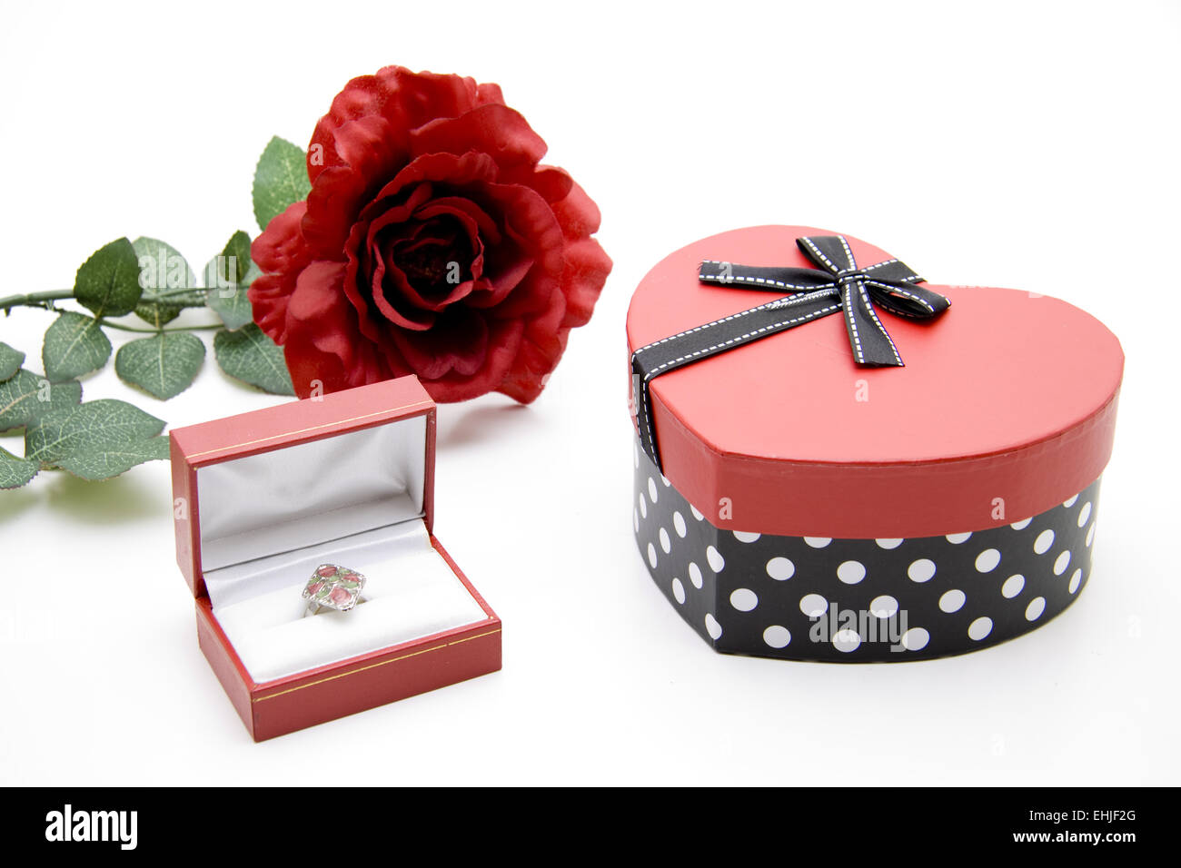 Weisser ring hi-res stock photography and images - Alamy