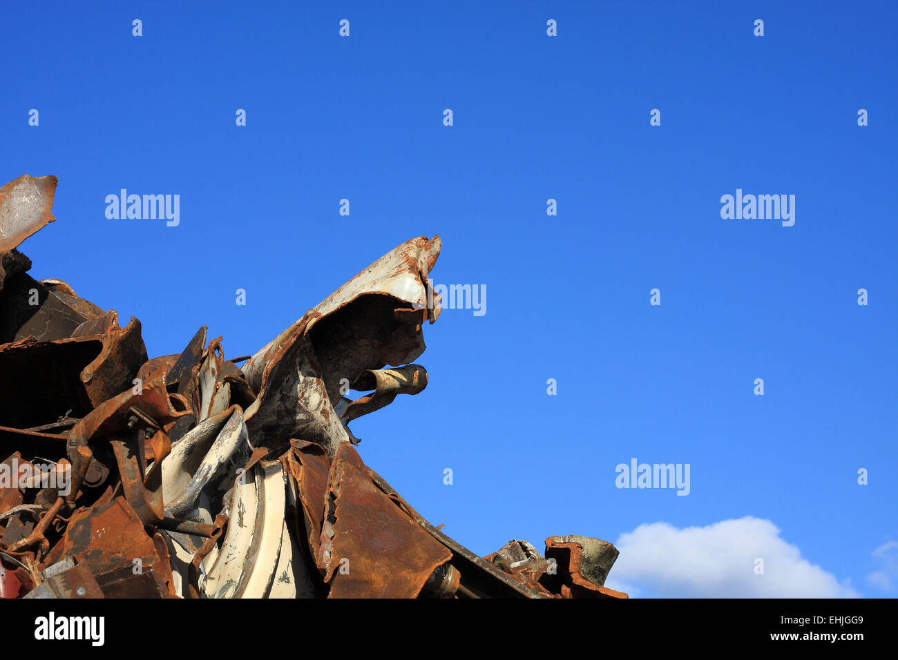 Metal waste hi-res stock photography and images - Alamy