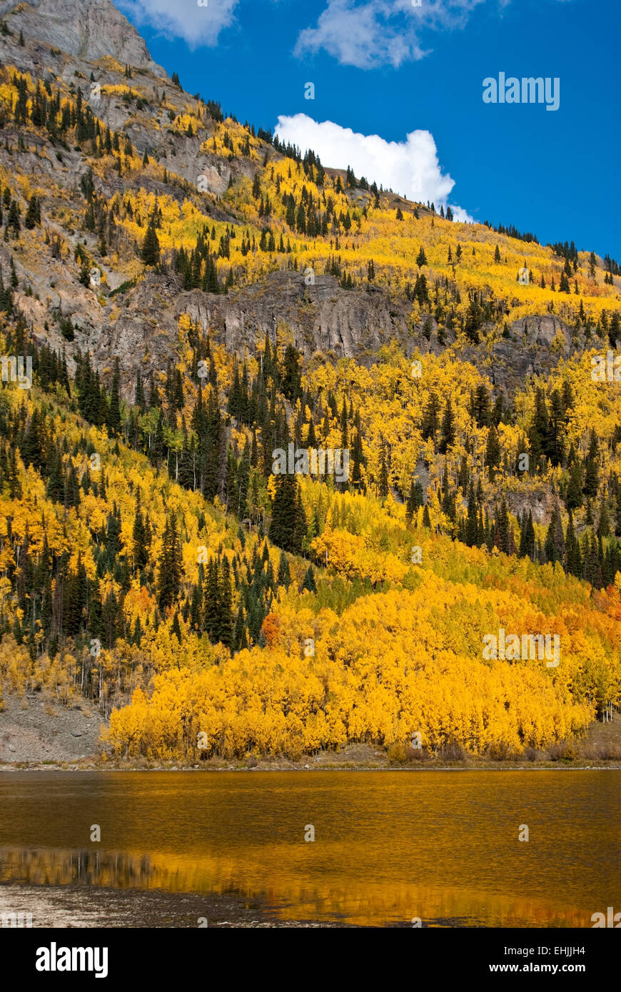 Scenic colors hi-res stock photography and images - Alamy