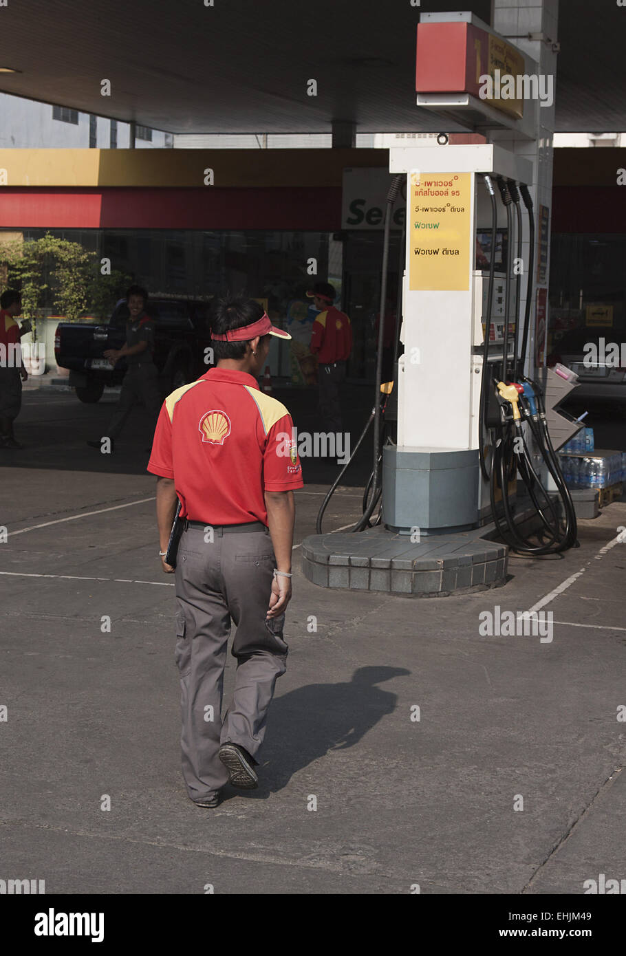 Shell petrol station asia hi-res stock photography and images - Alamy