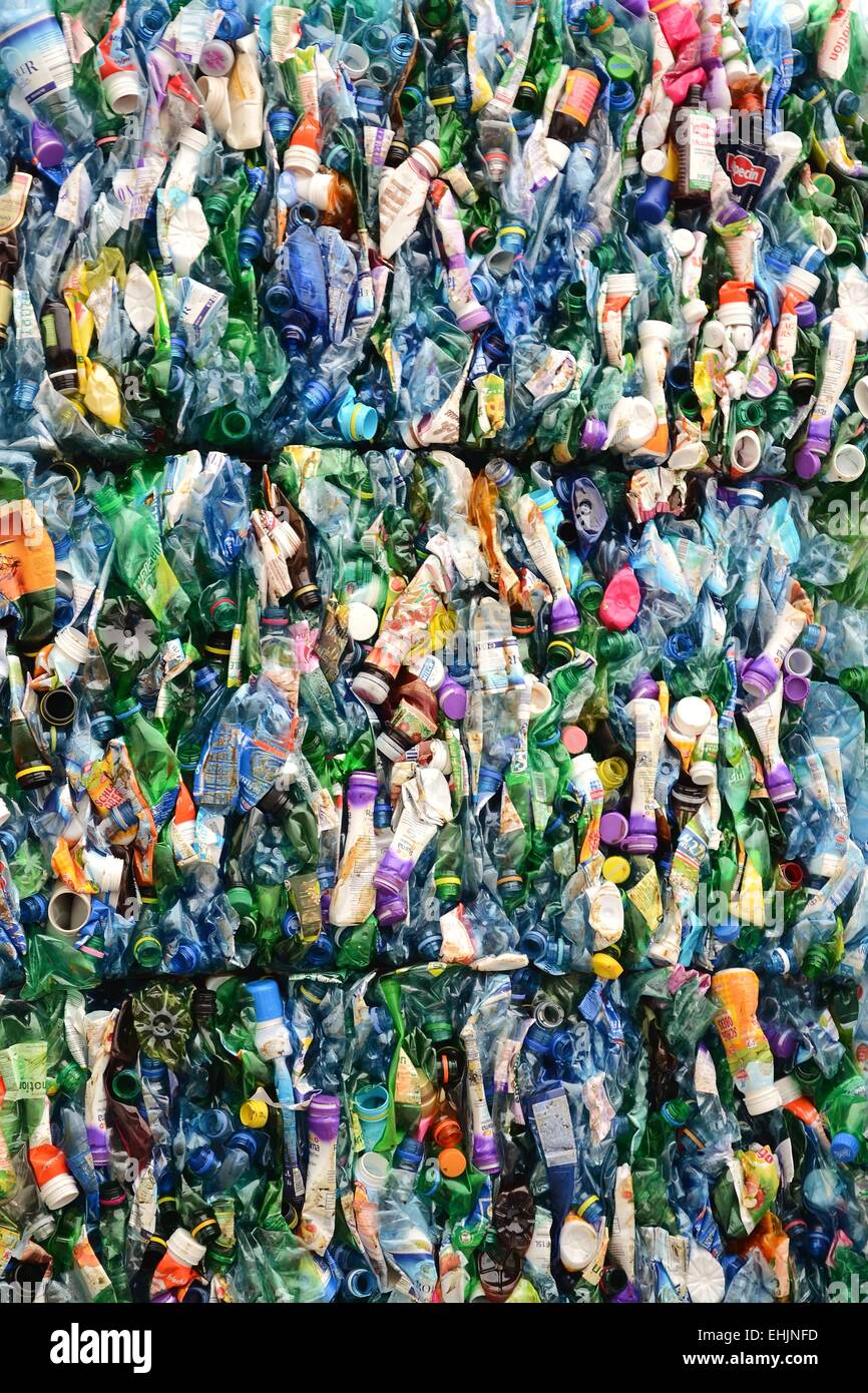 Kunststoffflaschen gepresst hi-res stock photography and images - Alamy