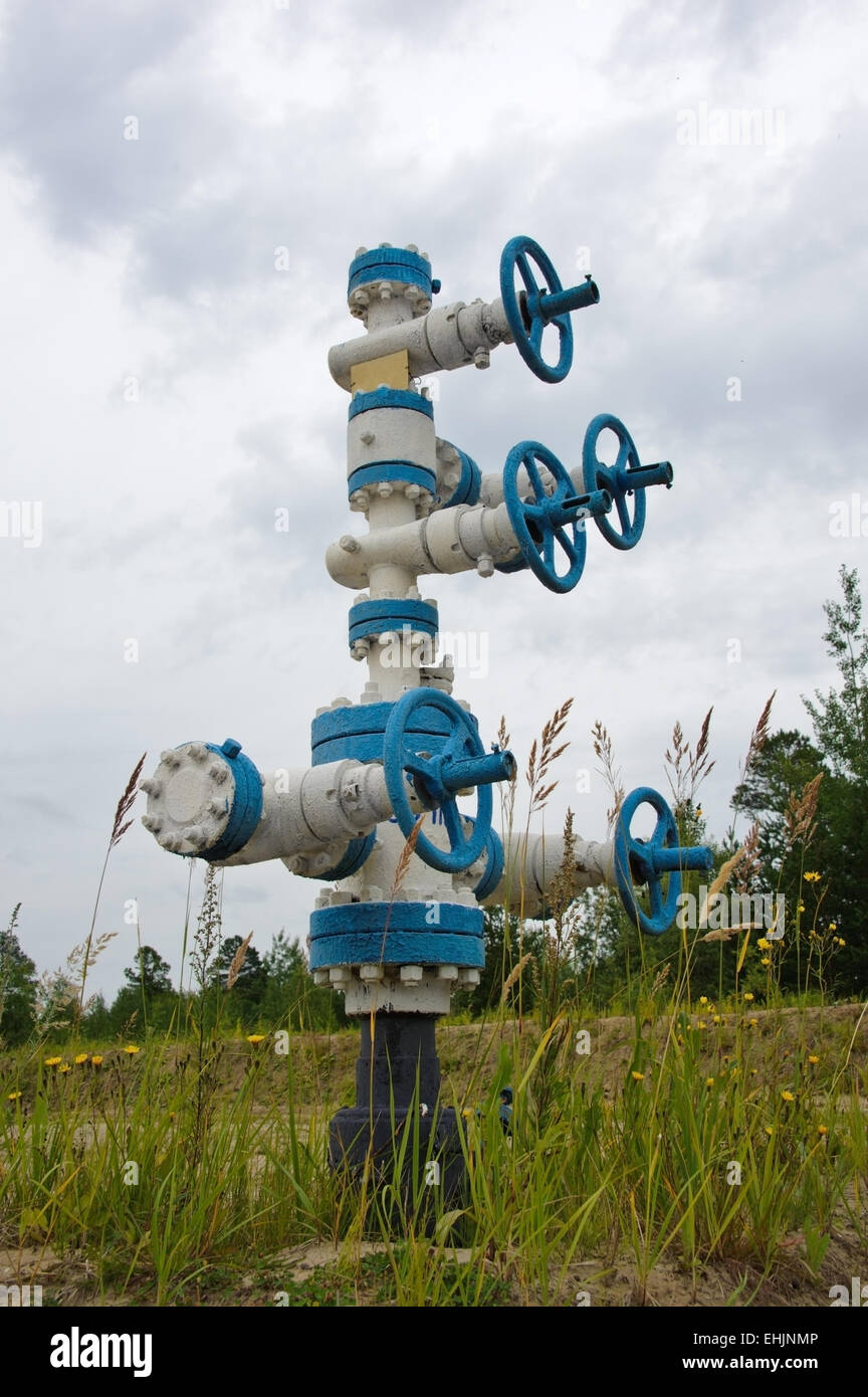 Wellhead High Resolution Stock Photography and Images - Alamy