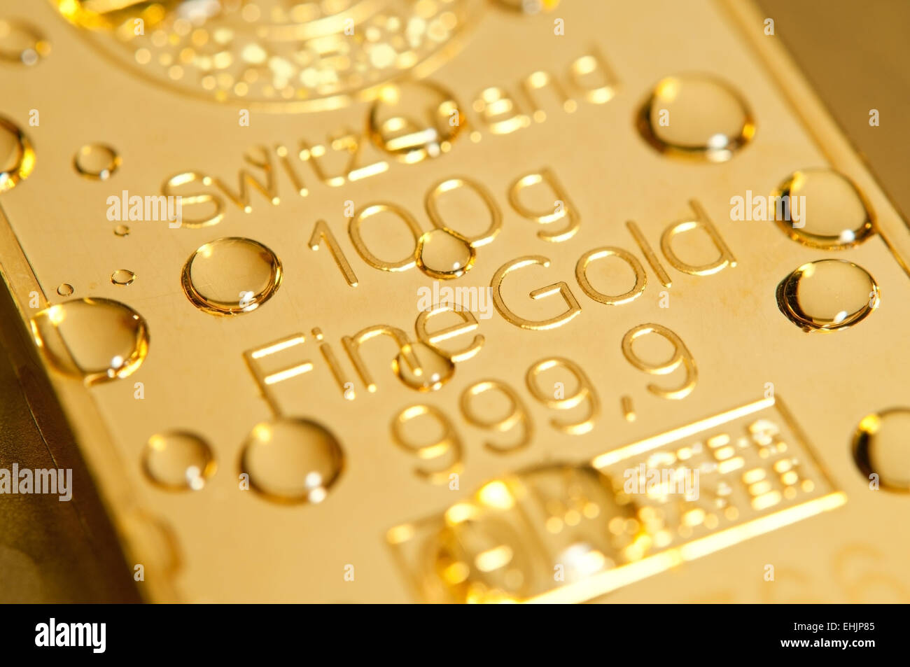 Gold drops hi-res stock photography and images - Alamy