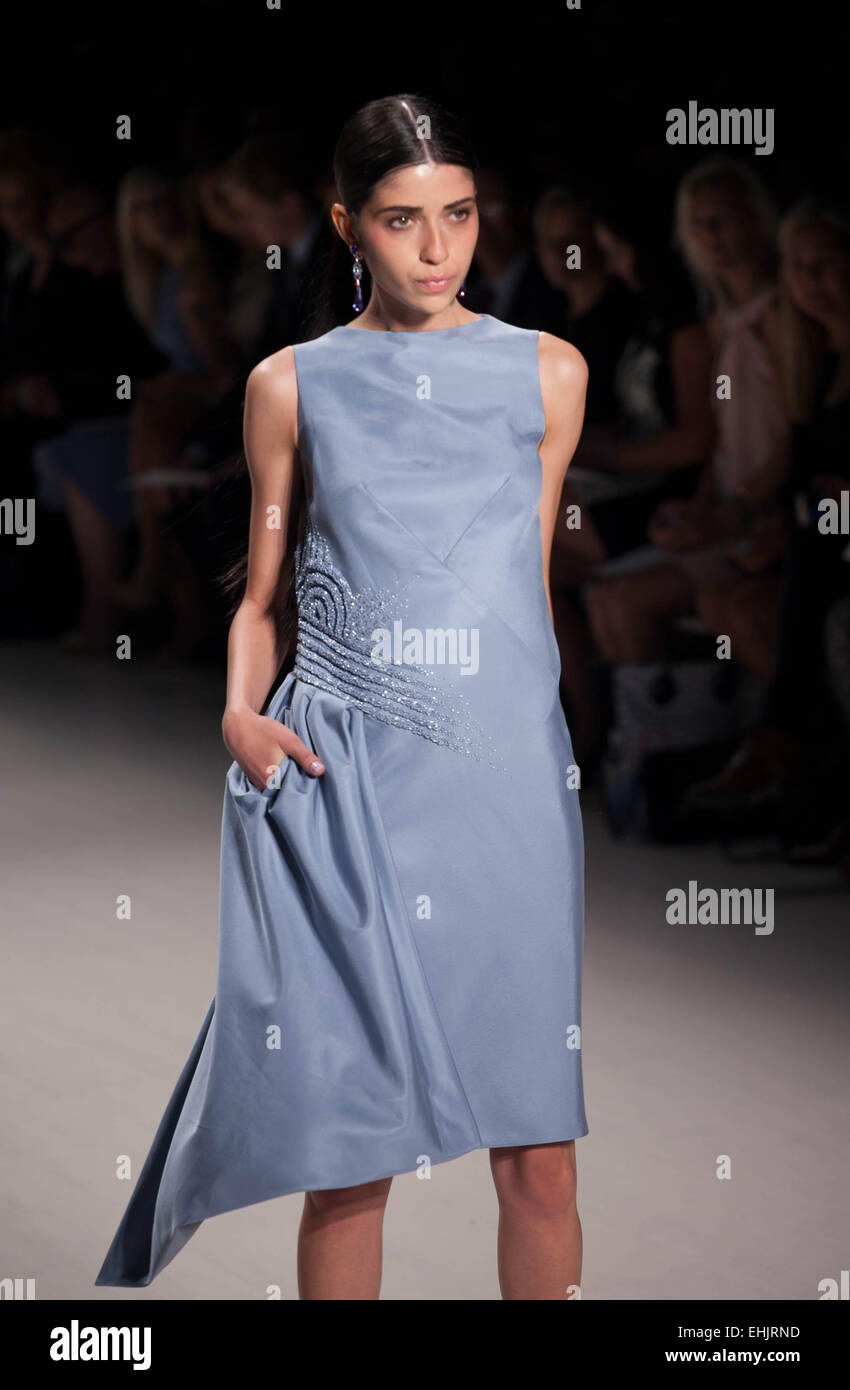 Mercedes-Benz New York Fashion Week Spring 2015 - Pamela Roland ...