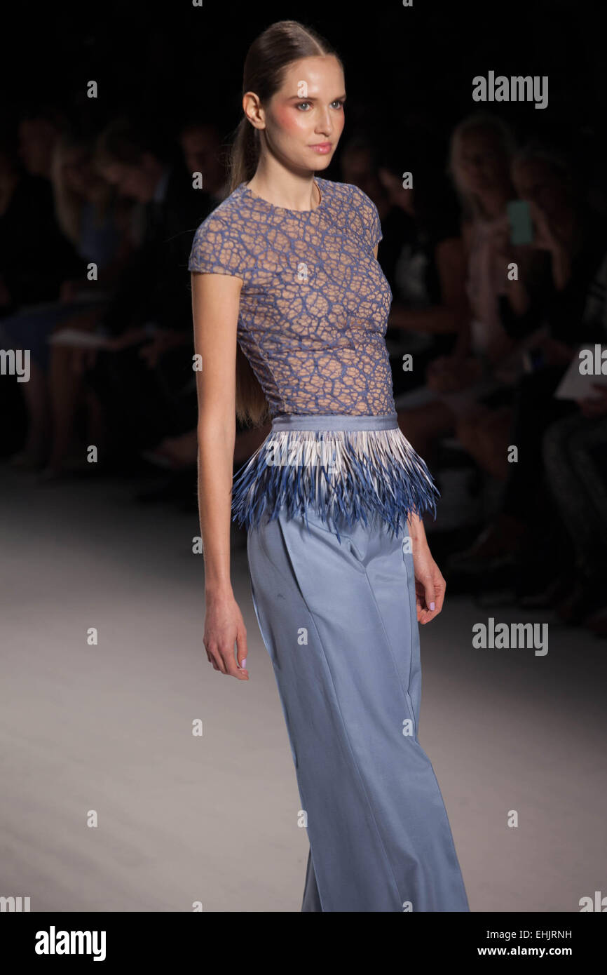Mercedes-Benz New York Fashion Week Spring 2015 - Pamela Roland ...