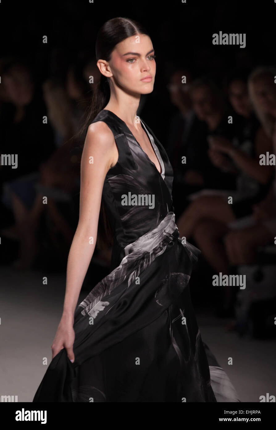 Mercedes-Benz New York Fashion Week Spring 2015 - Pamela Roland ...