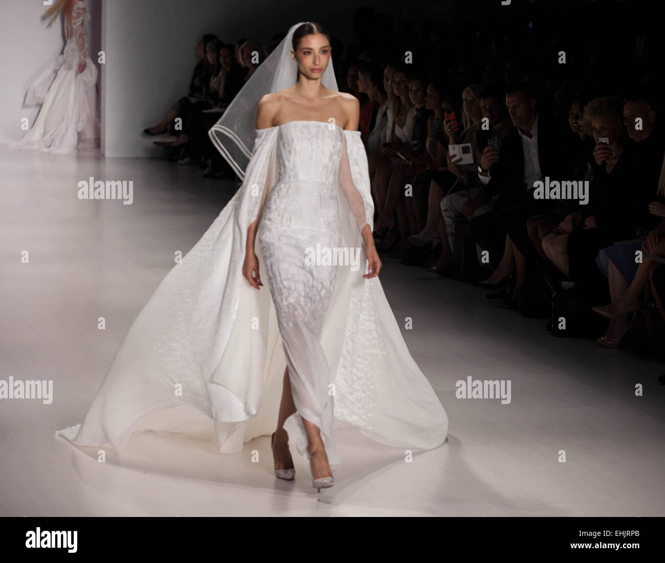 Mercedes-Benz New York Fashion Week Spring 2015 - Pamela Roland ...