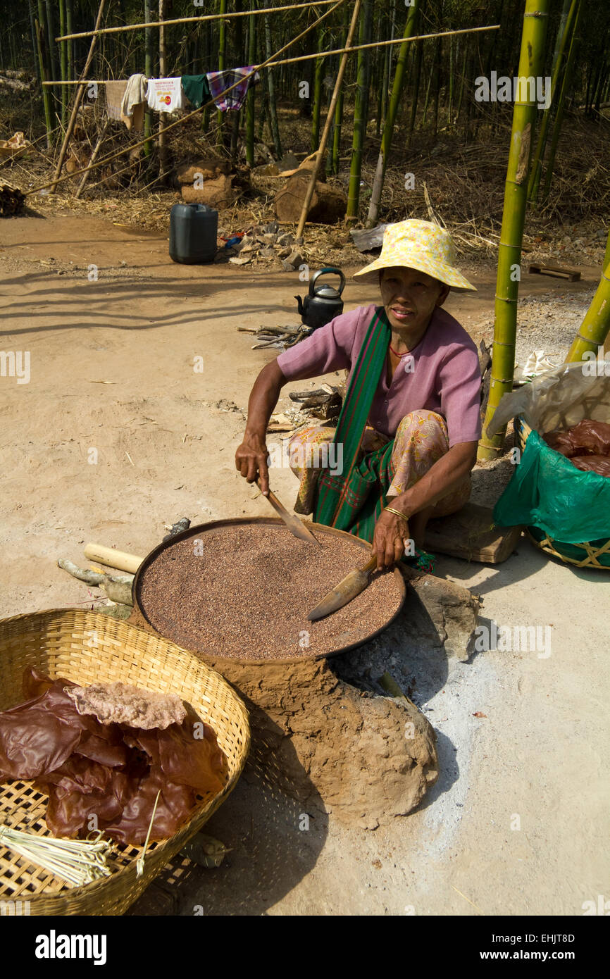 Woman baking bread Inle Lake Myanmar Stock Photo - Alamy