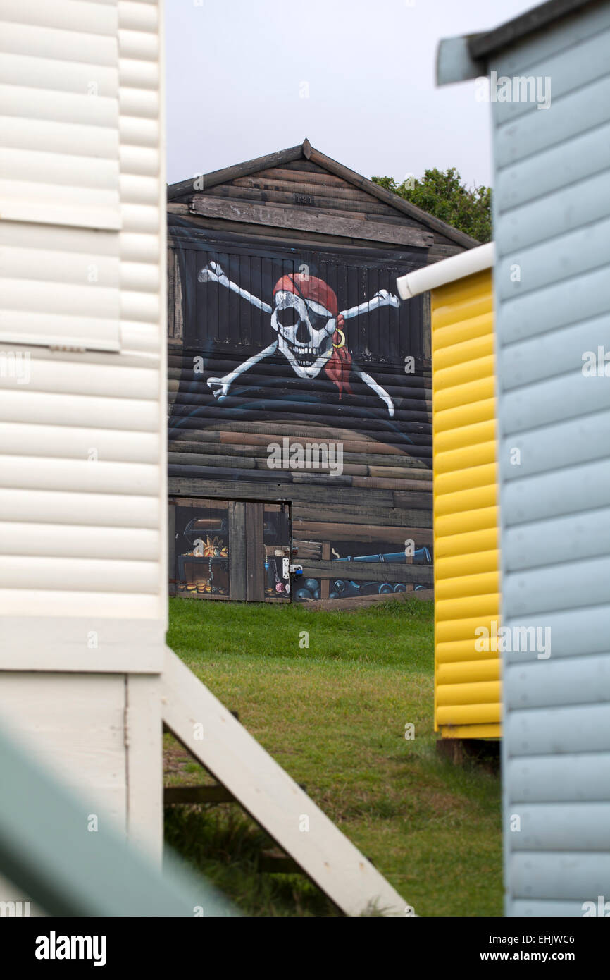 Skull and Crossbones Pirate Mural on Beach Hut in Whitstable England ...