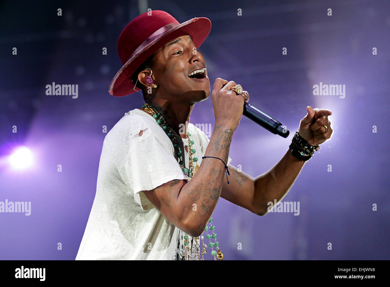 Pharrell williams hi-res stock photography and images - Alamy