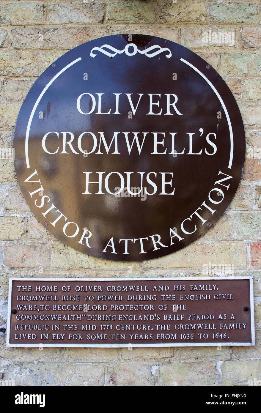 Oliver Cromwell's House Sign in Ely Cambridgeshire Stock Photo - Alamy