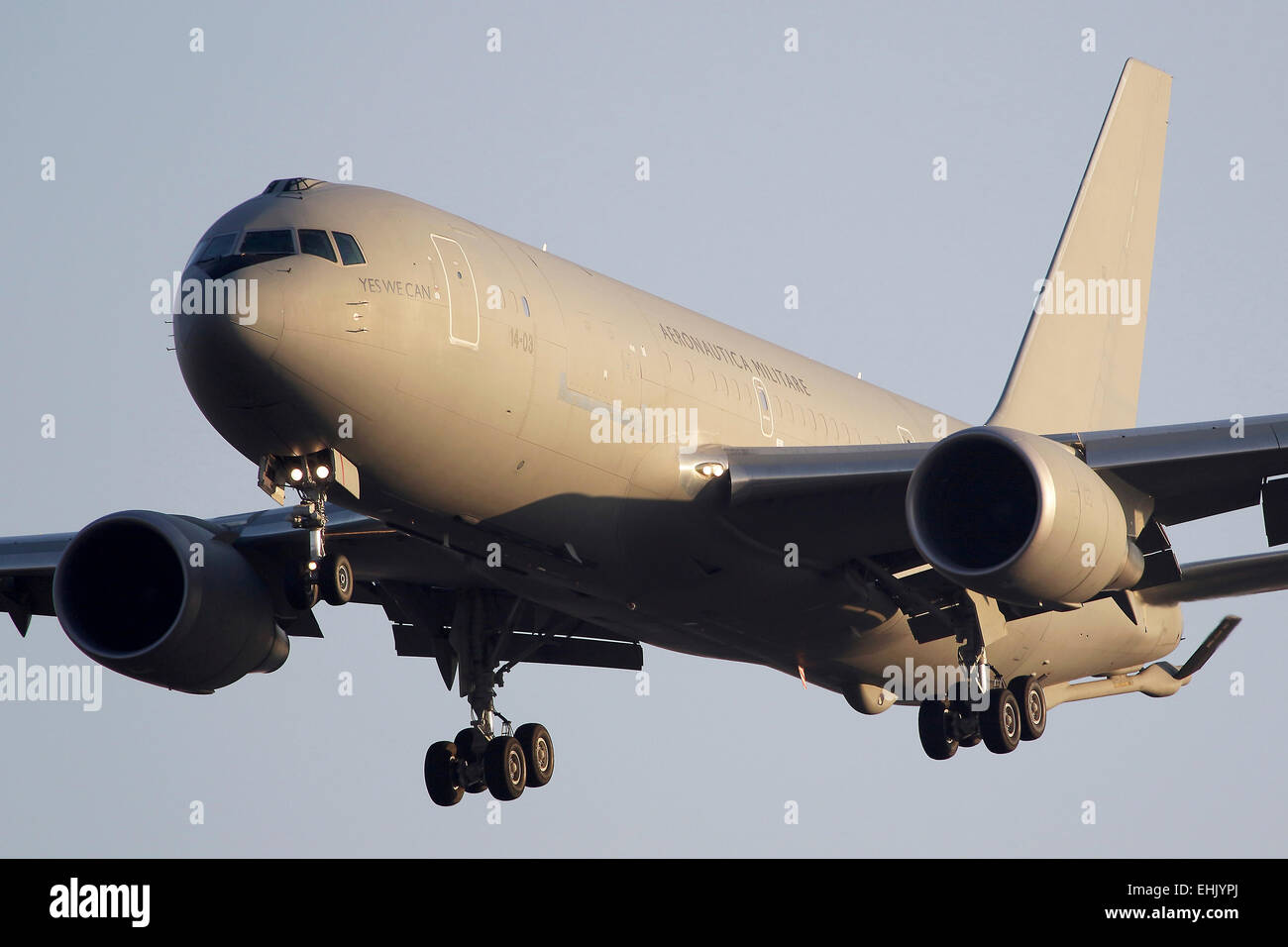 Boeing kc 767 tanker italian air hi-res stock photography and images ...
