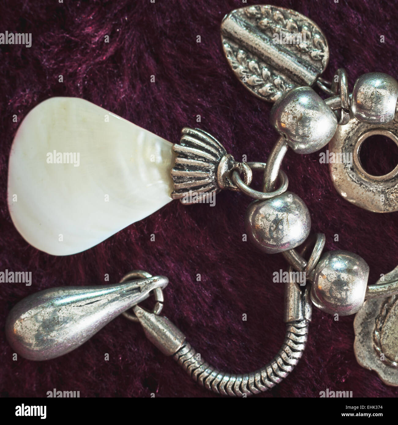 Antique jewellery model hi-res stock photography and images - Alamy