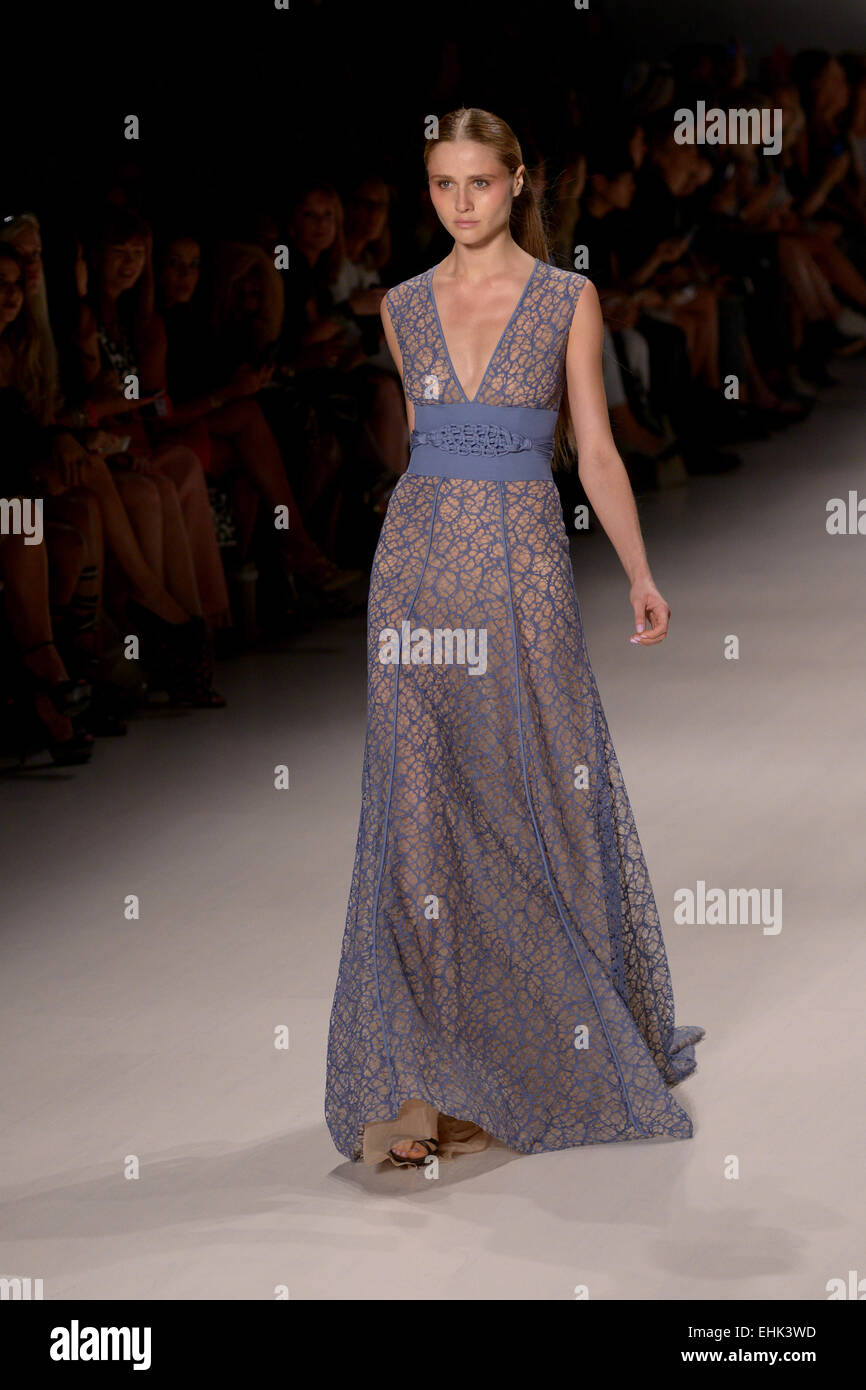 Mercedes-Benz Fashion Week Spring 2015 - Pamella Roland - Runway ...