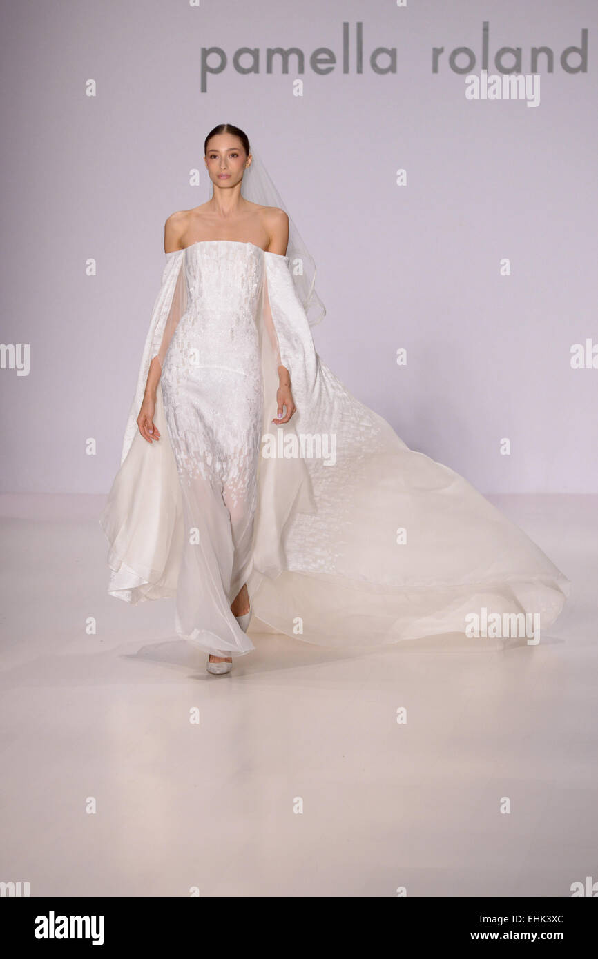 Mercedes-Benz Fashion Week Spring 2015 - Pamella Roland - Runway ...