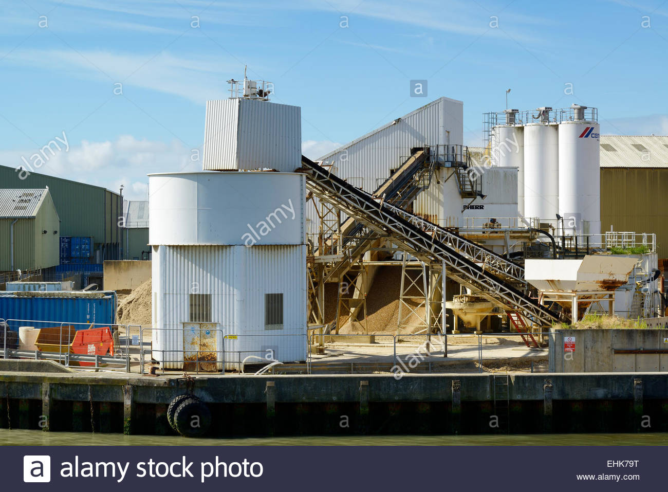 Aggregates Processing Plant High Resolution Stock Photography and ...