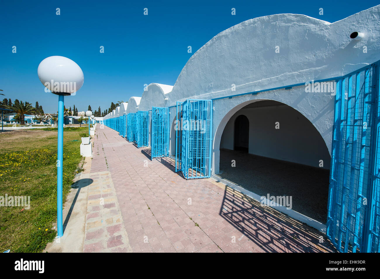 Empty stalls hi-res stock photography and images - Alamy