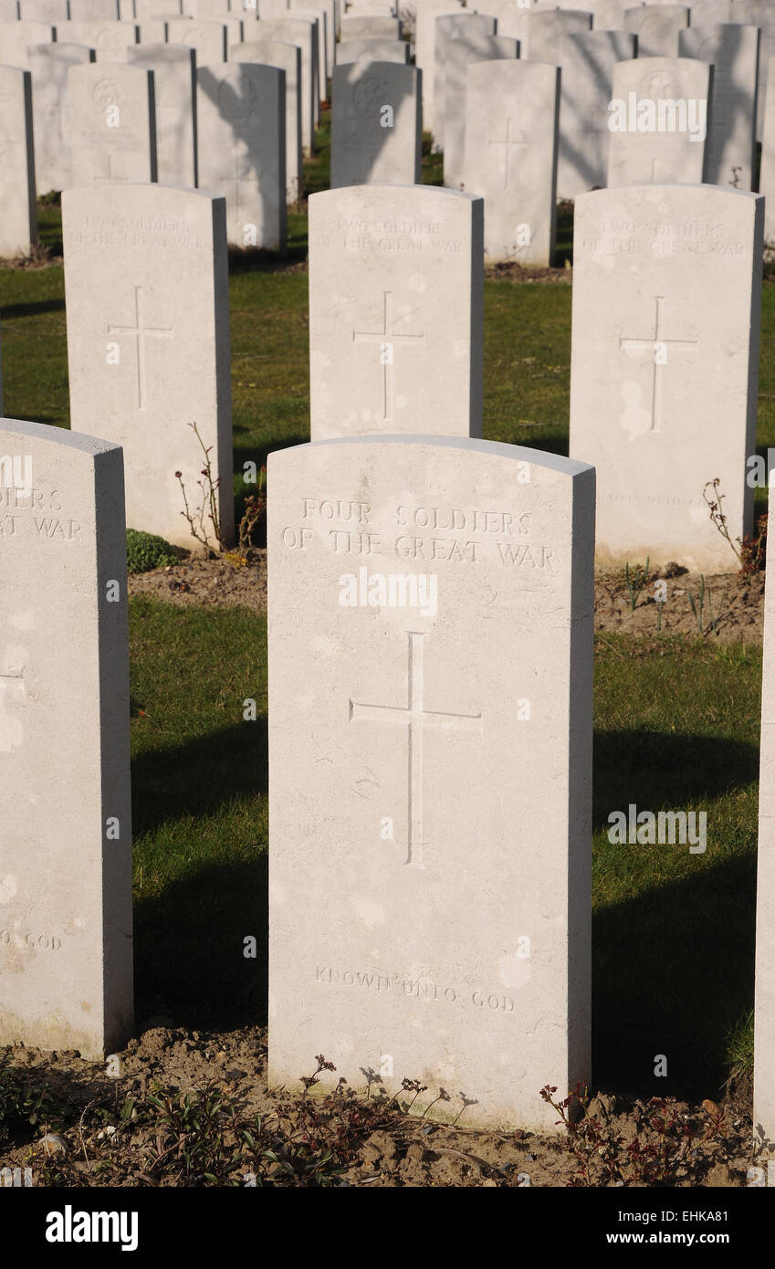 Common grave ww1 hi-res stock photography and images - Alamy