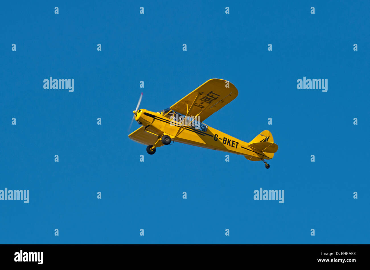 Piper j 3 cub hi-res stock photography and images - Alamy