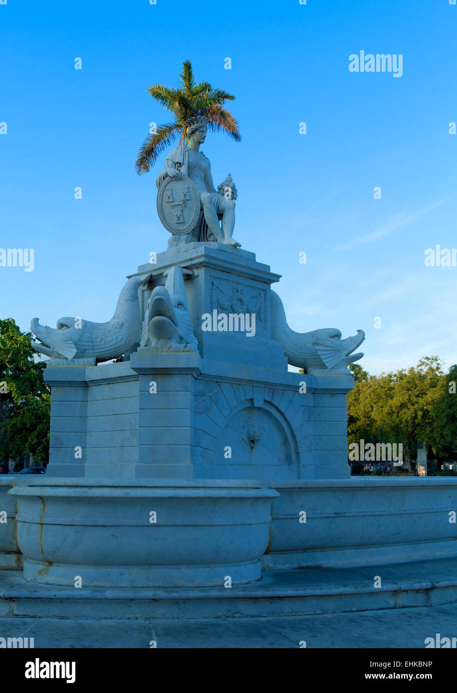 Indian fountain symbol of havana hi-res stock photography and images ...
