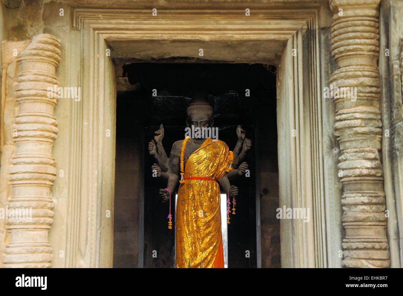 Buddhist altar hi-res stock photography and images - Alamy
