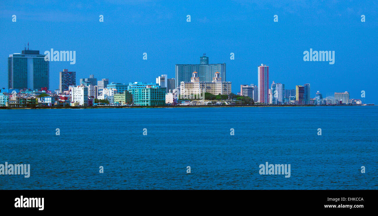 Havana skyline hi-res stock photography and images - Alamy