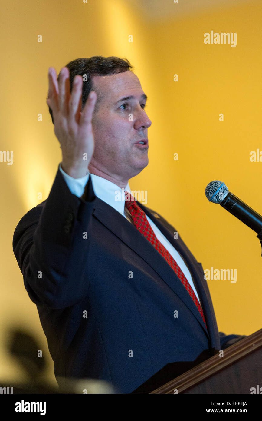 Former US Senator Rick Santorum addresses the South Carolina National ...
