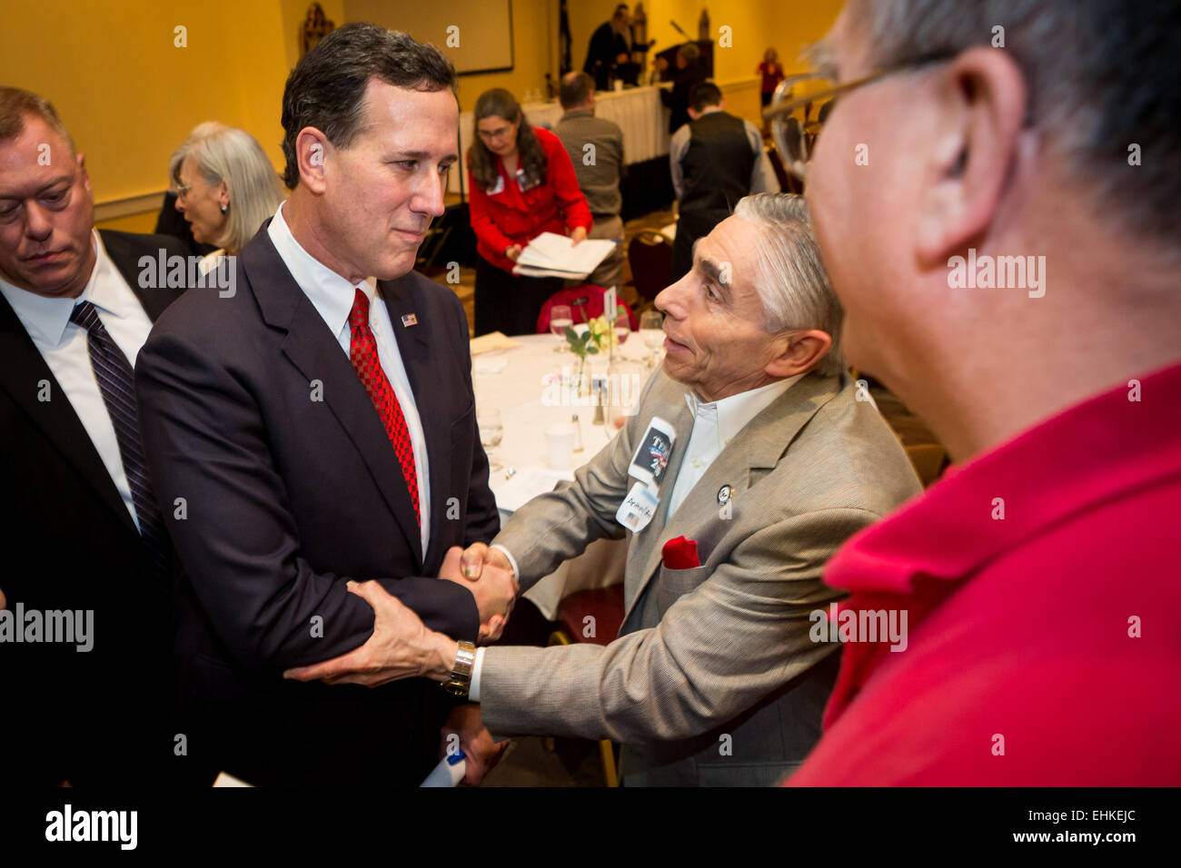 Former US Senator Rick Santorum greets supporters after addressing the ...