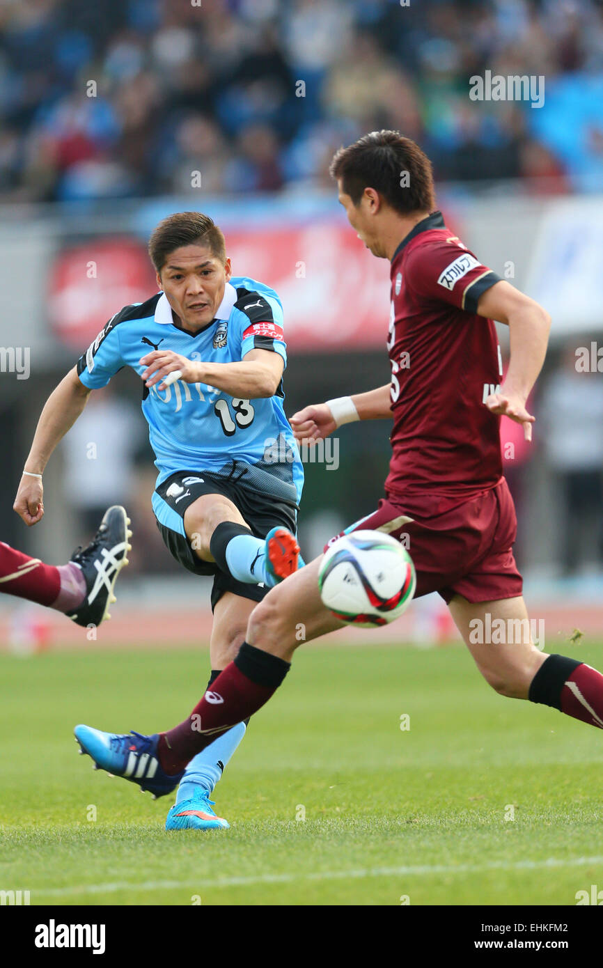 Kanagawa, Japan. 14th Mar, 2015. (L-R) Yoshito Okubo (Frontale), Takuya ...