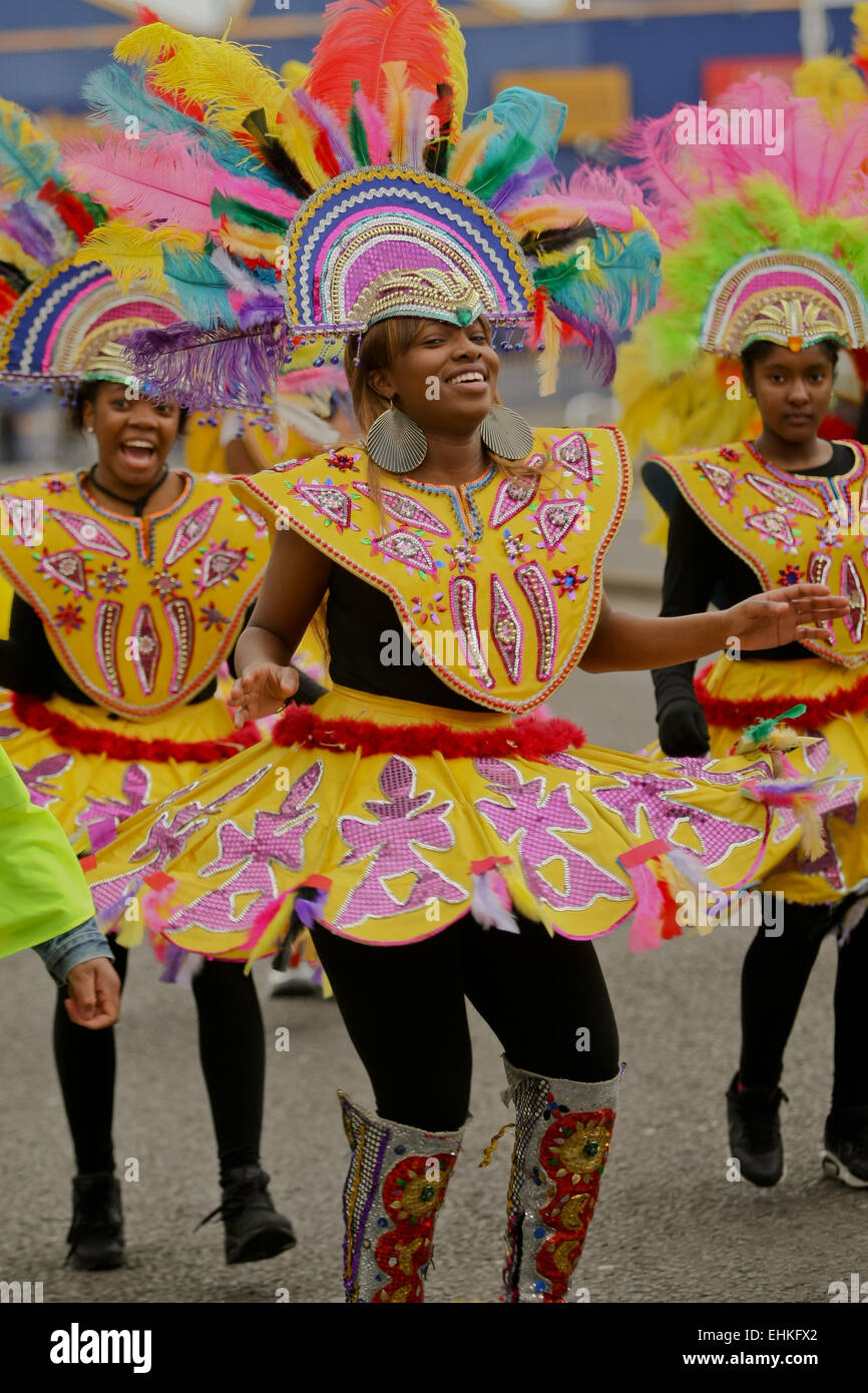 St Patrick's Day parade through Digbeth, Birmingham UK Stock Photo - Alamy