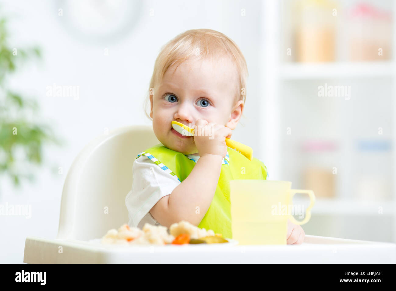child eating healthy food Stock Photo - Alamy