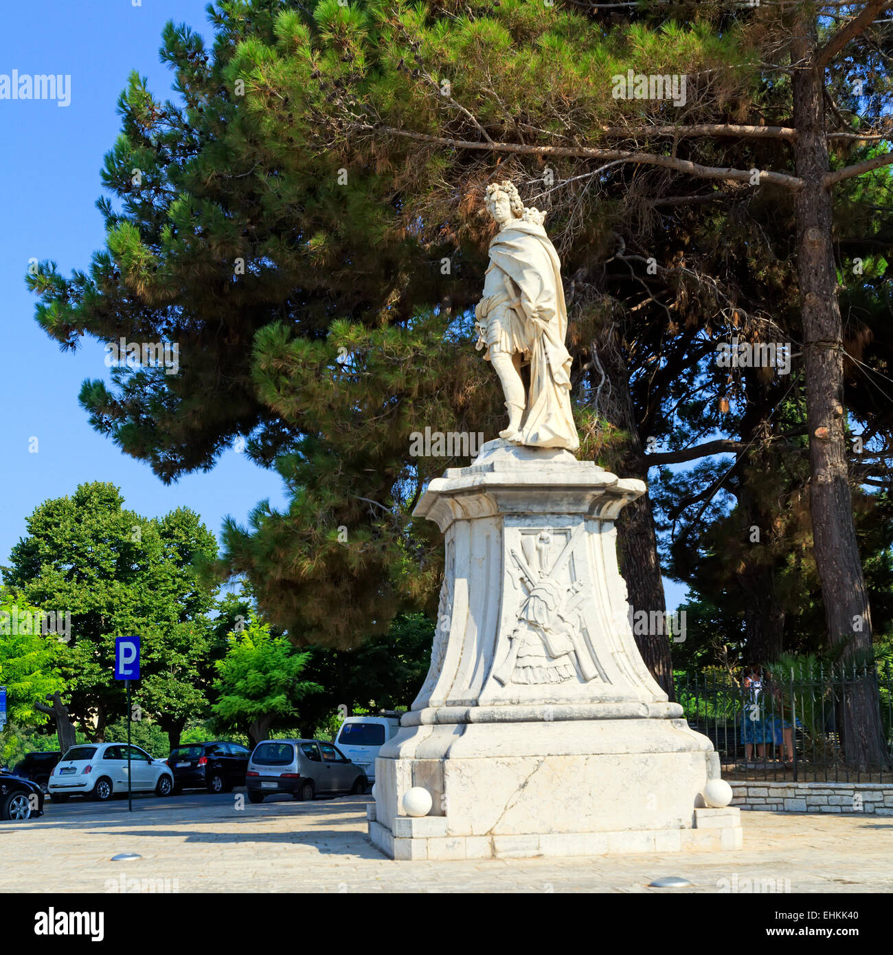 Corfu city statue hi-res stock photography and images - Alamy