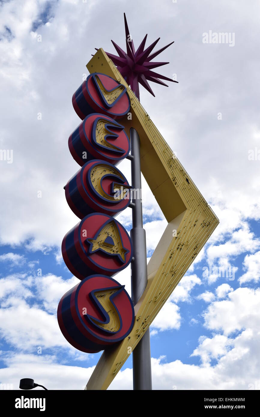 Old vintage signage hi-res stock photography and images - Alamy