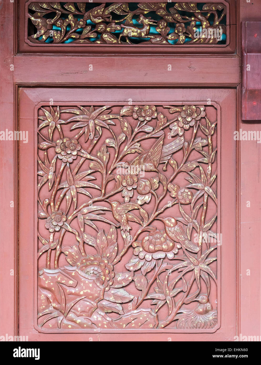 Asian style wood door hi-res stock photography and images - Alamy