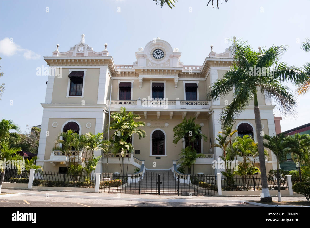 Generals building hi-res stock photography and images - Alamy