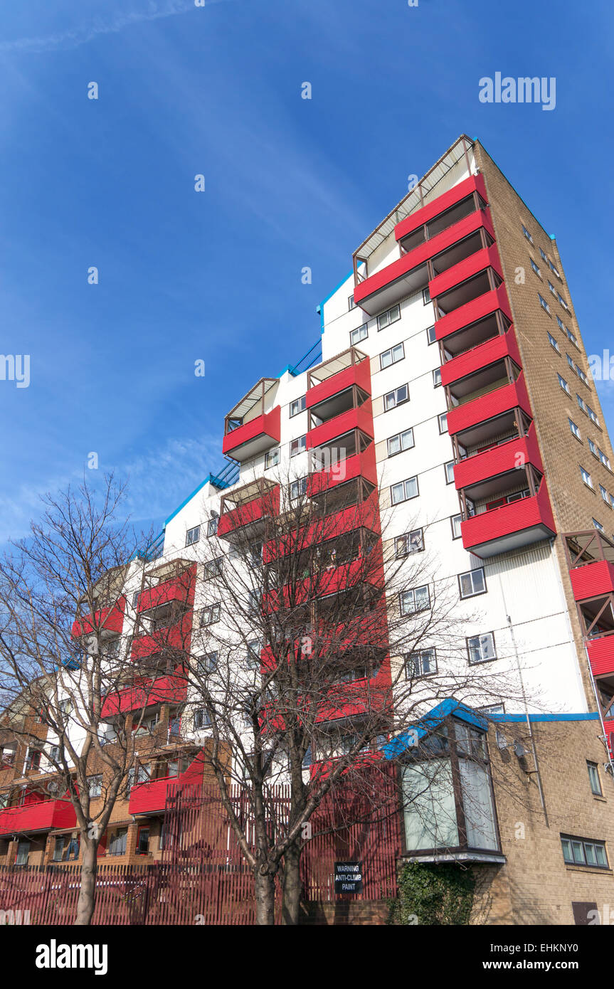 Ralph erskine byker wall hi-res stock photography and images - Alamy