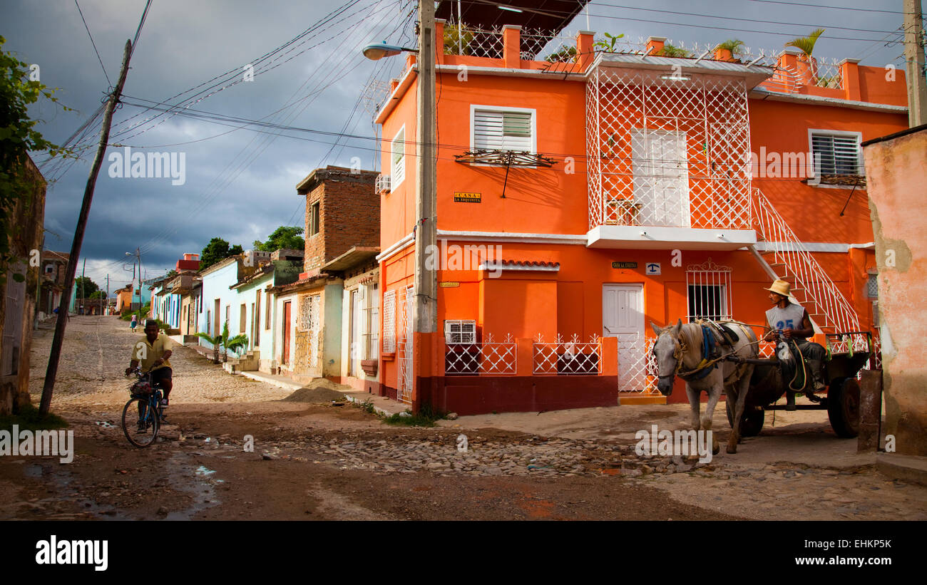 Cuban street life hi-res stock photography and images - Alamy