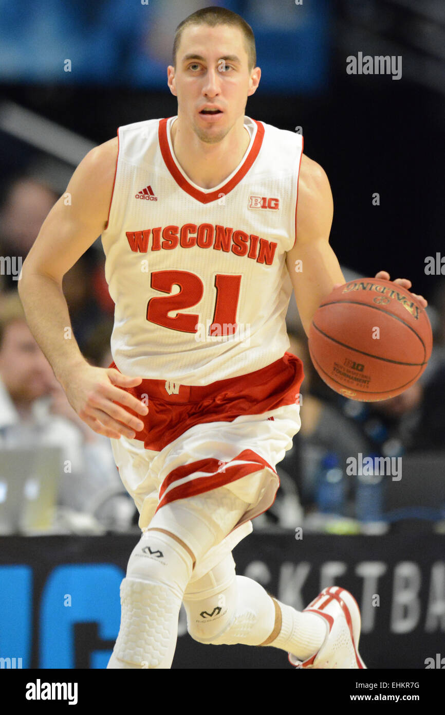 Chicago, Illinois, USA. 15th Mar, 2015. Wisconsin Badgers guard Josh ...