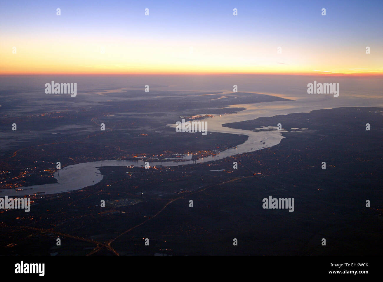 Thames aerial estuary hi-res stock photography and images - Alamy