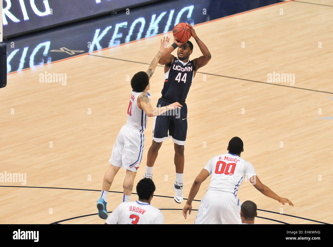 Hartford, Connecticut, USA. 15th Mar, 2015. Rodney Purvis(44) of Uconn ...